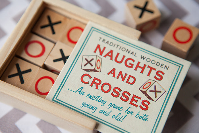 Wooden Box of Noughts & Crosses – Wedding in a Teacup